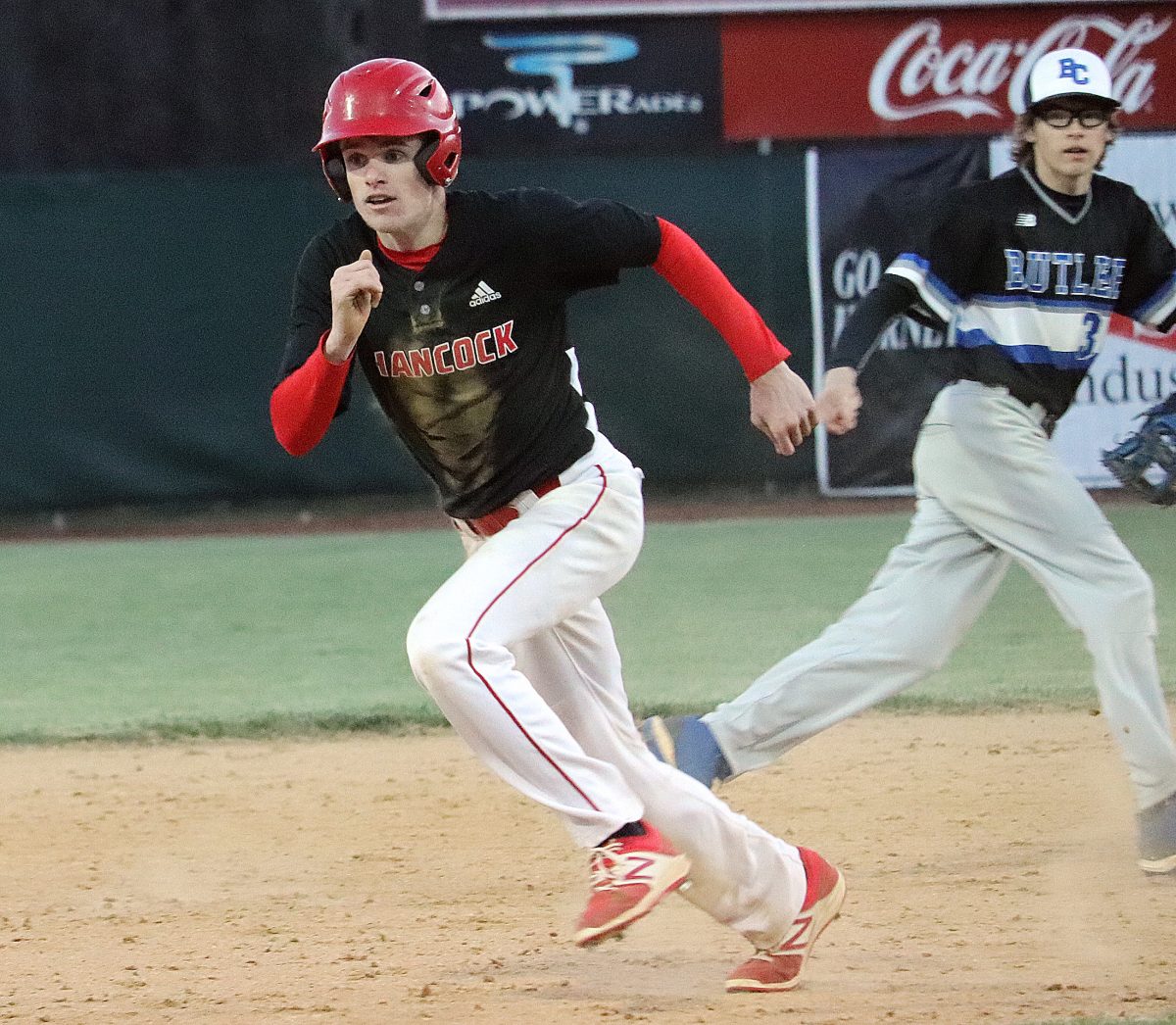 Dixon steals home in eighth to beat Owensboro 10-9 - The Hancock Clarion