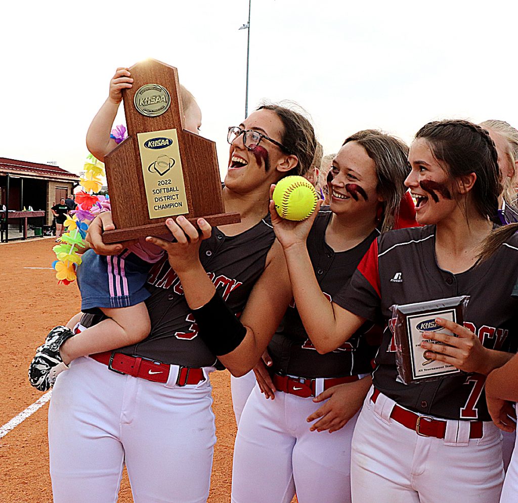 Lady Hornets claim 11th District softball title back-to-back - The ...