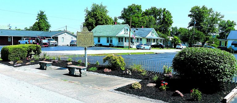 Hawesville Beautification Committee; Roy Lee Ogle Mini Park