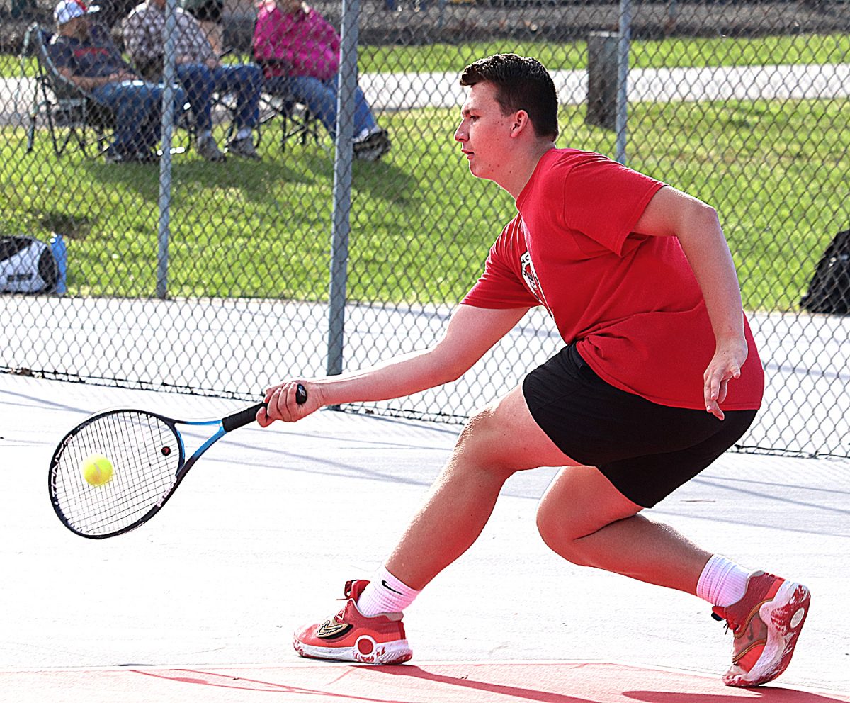 Hornet tennis team pushes record to 9-4 - The Hancock Clarion