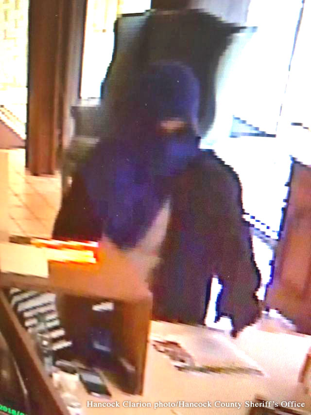 EXCLUSIVE: Photos of the robbery of Hancock Bank in Lewisport last ...